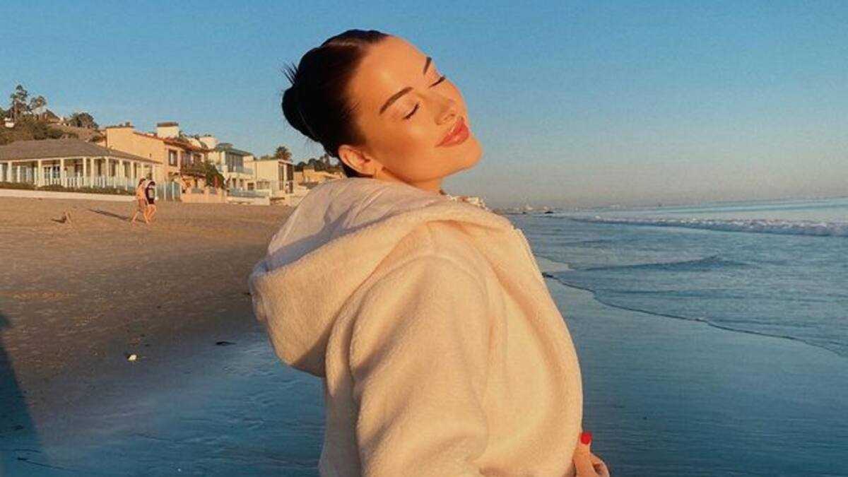 Brooke Schofield’s biography: age, parents, why is she famous? - Legit.ng