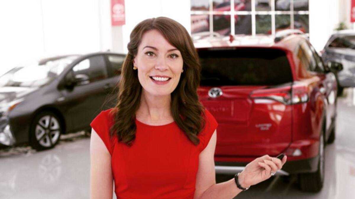Toyota spokeswoman Laurel Coppock's bio: age, measurements, net worth ...