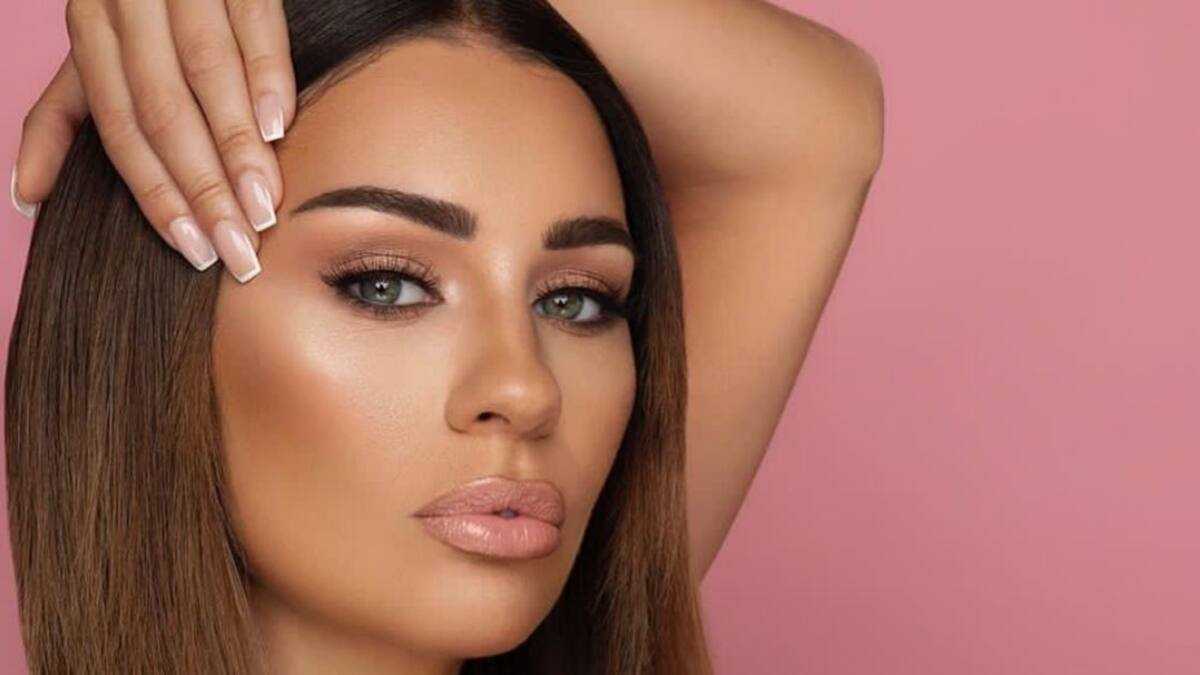 Model Holly Peers’ biography: age, height, boyfriend, career - Legit.ng