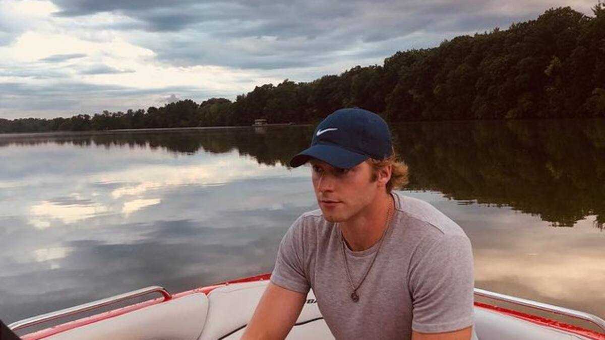 Calahan Skogman’s biography: age, height, heritage, wife, college ...