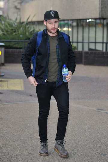 Danny Miller bio: age, height, siblings, who is he dating? - Legit.ng