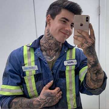 Jake Andrich’s biography: age, height, sexuality, net worth - Legit.ng