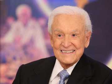 20 oldest living celebrities: famous people who are well over 90 - Legit.ng