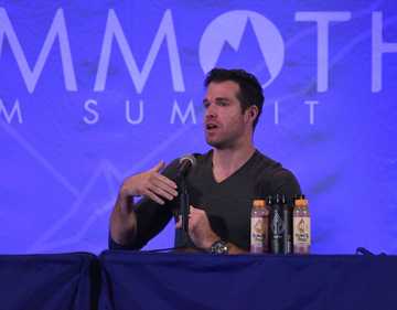 Who is Adrianne Palicki's husband? Has she remarried after Scott Grimes ...