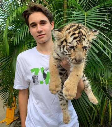 Jacob Feder’s biography: age, parents, sister, net worth, zoo - Legit.ng