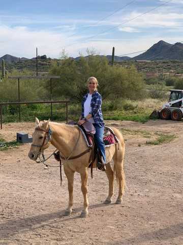 Heather Tesch bio: age, height, measurements, career, salary, voice ...