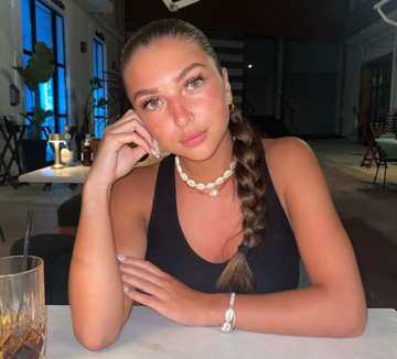 Tout savoir sur Eva Queen : biographie, chansons, carrière, photos ...