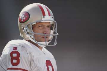 Top 12 best left-handed quarterbacks who are rare but remarkable - Legit.ng