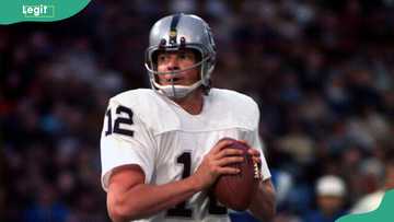 Top 12 best left-handed quarterbacks who are rare but remarkable - Legit.ng