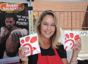 Erin Murphy biography: Age, twin sister, children, net worth - Legit.ng