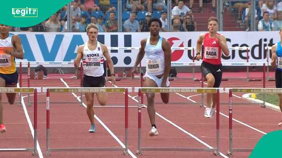 Chris Robinson: American Sprinter Who Suffered Wardrobe Malfunction ...