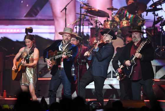 Top 20 iconic country bands that have defined the genre through the ...