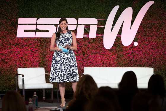 ESPN female reporters: 30 women who make the channel what it is - Legit.ng