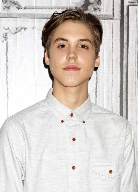 Matthew Espinosa’s biography: age, girlfriend, movies and TV shows ...