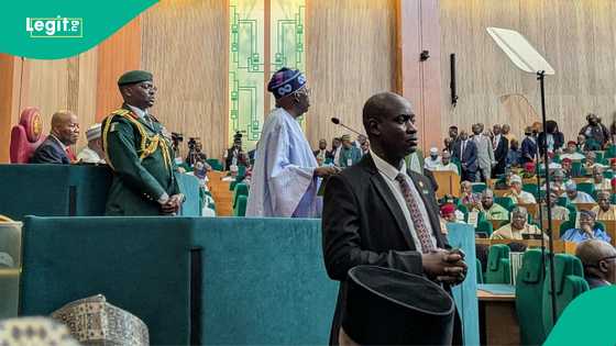 Ta Faru Ta Kare, Majalisa Ta Amince Tinubu Ya Kinkimo Bashin Naira ...