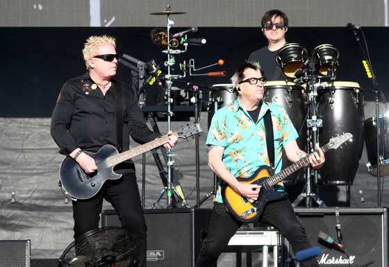 50 famous 90s bands that made that decade absolutely iconic - Legit.ng