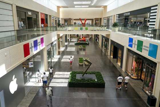 The largest mall in America: 20 biggest shopping centres in the USA ...