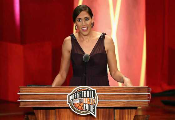 15 most beautiful NBA female reporters and commentators - Legit.ng