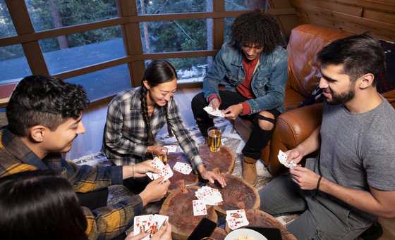 25+ fun games to play when hosting an event to keep your guests engaged ...