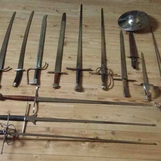 15 different famous types of swords and names (with pictures) - Legit.ng