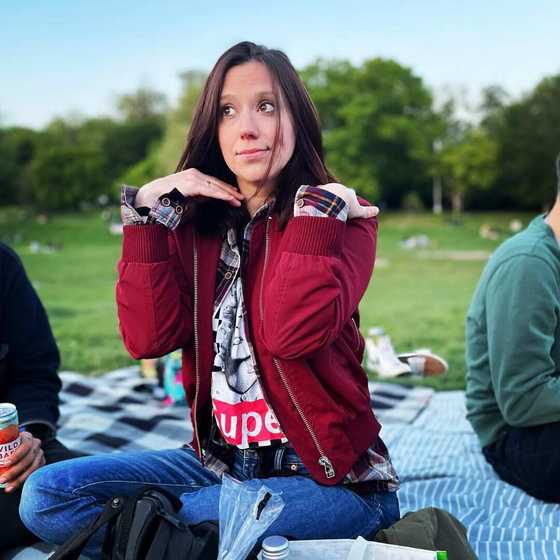 Emily Lynne’s biography: what is known about Kate McKinnon's sister ...