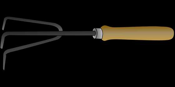 Common farm tools and equipment: Names, uses, and pictures - Legit.ng