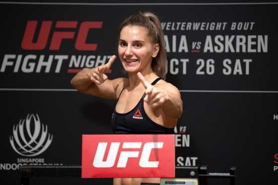 20 Best female MMA fighters in the world: most beautiful women fighters ...