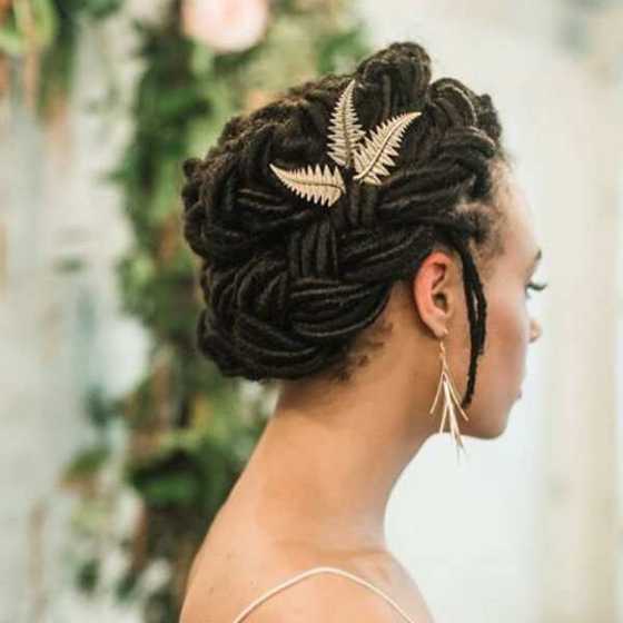 Ways to pack braids for a wedding - Legit.ng