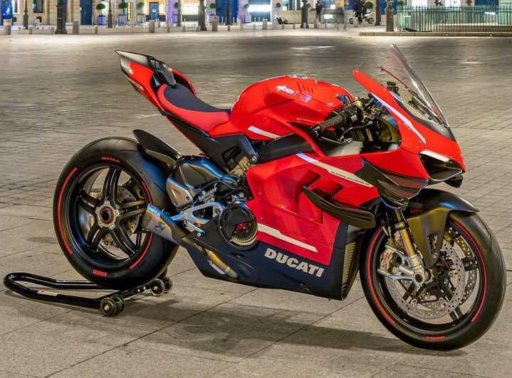 What's the fastest motorcycle in the world? Top 12 speediest bikes ...