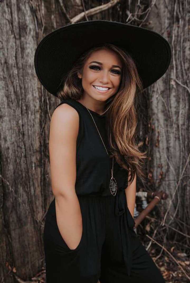 Tabitha Swatosh’s biography: age, boyfriend, social media, net worth ...