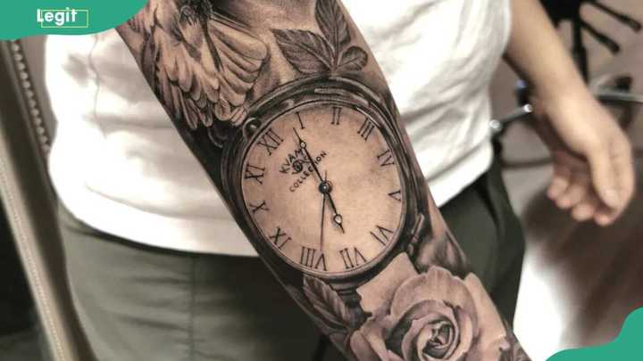 30 uniquely timeless clock tattoo designs and what they mean - Legit.ng