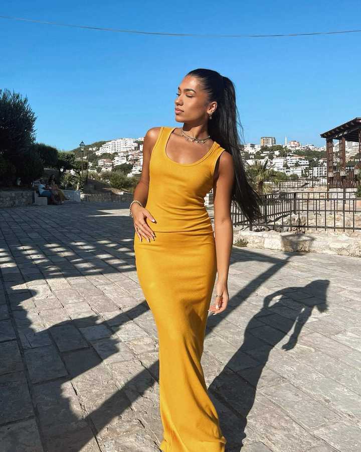 Aisha Mian’s biography: age, height, parents, twin, net worth - Legit.ng