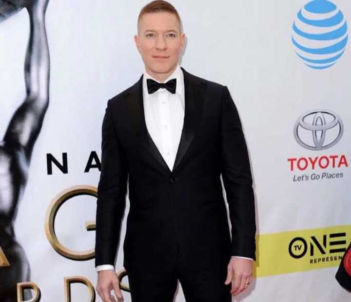 Joseph Sikora bio: age, wife, net worth, does he have a twin brother ...