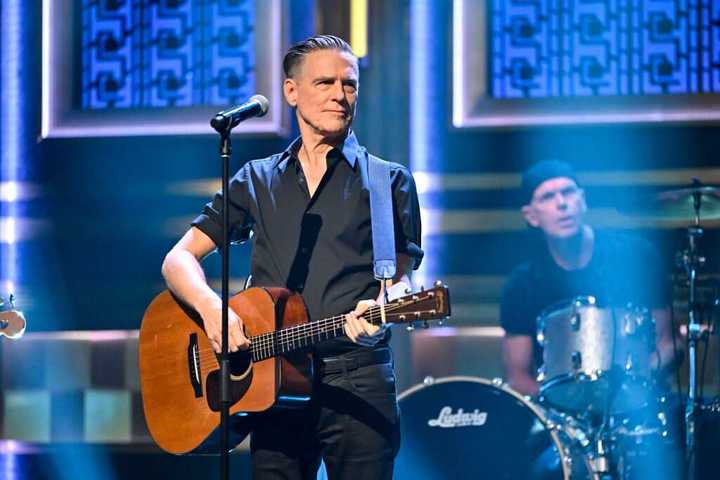 30 famous 80s singers: most iconic music artists of the era - Legit.ng