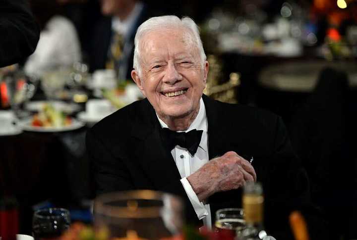20 oldest living celebrities: famous people who are well over 90 - Legit.ng