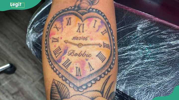 30 uniquely timeless clock tattoo designs and what they mean - Legit.ng