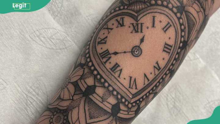 30 uniquely timeless clock tattoo designs and what they mean - Legit.ng