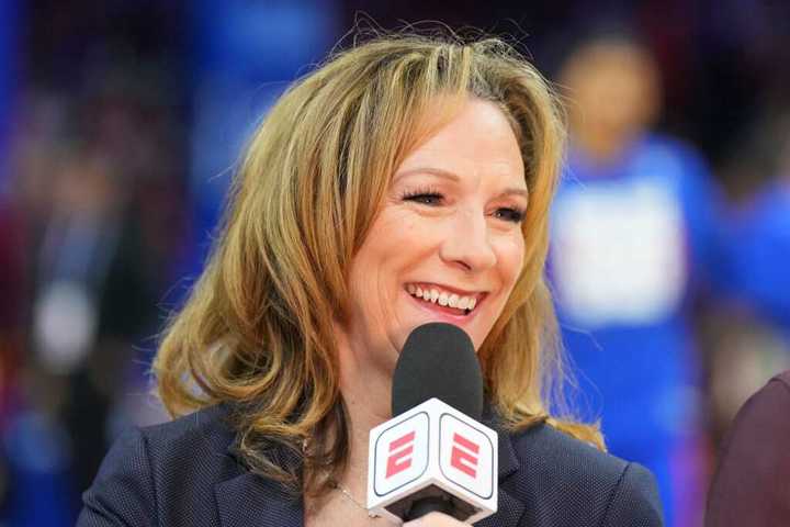 ESPN female reporters: 30 women who make the channel what it is - Legit.ng