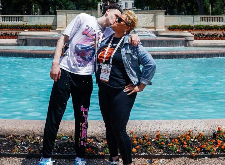 Meet Chennedy Carter’s parents and siblings, the family behind her ...