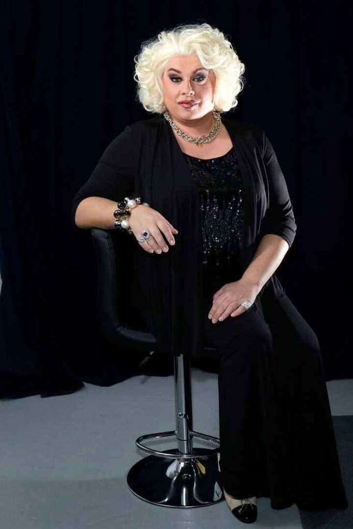 Qui est Zize Dupanier ? Tout savoir sur l'humoriste de Marseille - Legit.ng