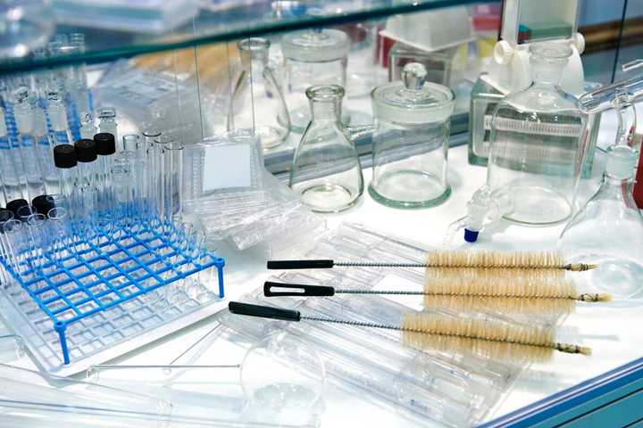 25 most common laboratory equipment and their uses with pictures - Legit.ng