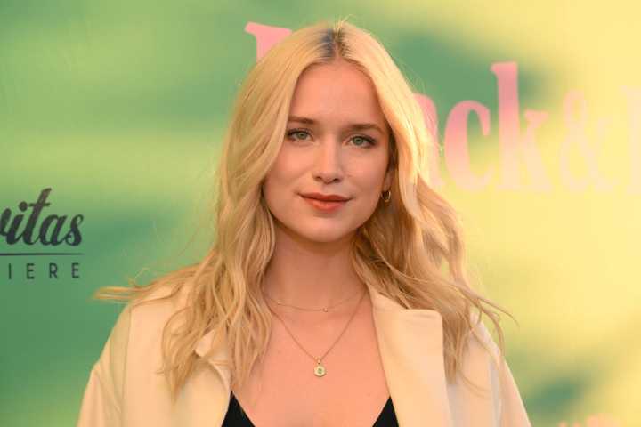 Inside Nieku Manshadi and Elizabeth Lail's real-life love story - Legit.ng