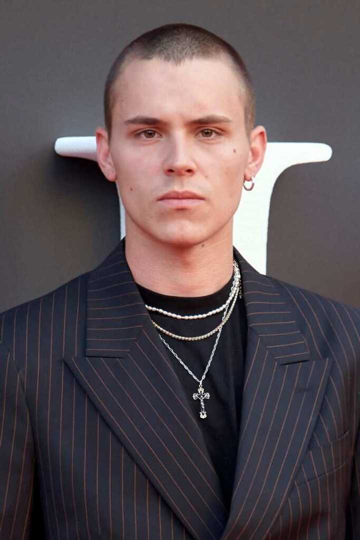 Aron Piper biography: age, height, parents, movies and TV shows - Legit.ng
