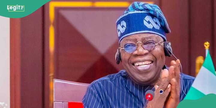 APC Chairman Shares Meaning of Sign on Tinubu’s Signature Cap, Video ...