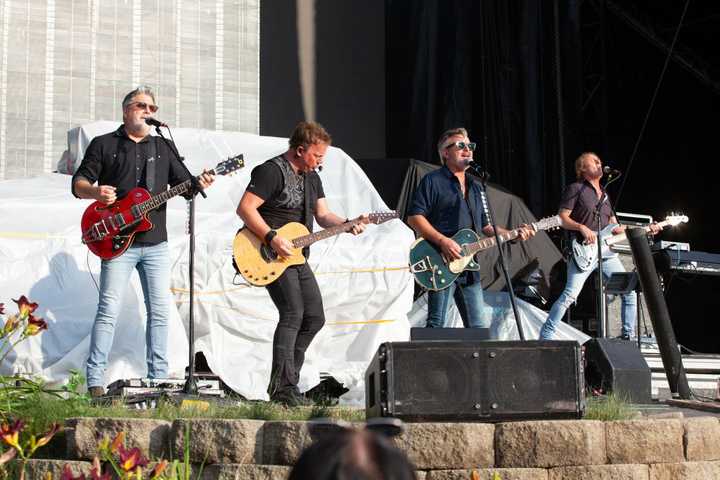 Top 20 iconic country bands that have defined the genre through the ...