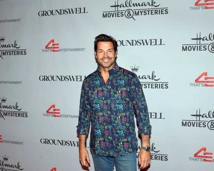 33 male Hallmark actors: The channel’s most popular leading men - Legit.ng