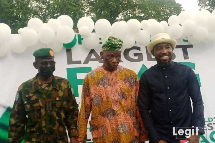 Photos Emerge As World’s Largest Flag Unveiled in Ibadan, Pa Akinkunmi ...