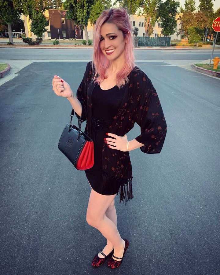 Jaclyn Glenn biography: age, height, boyfriend, past relationships ...