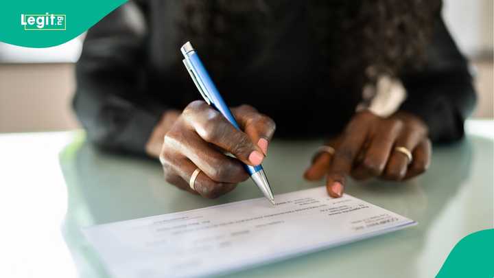 CBN Proposes 5-Year Ban for Nigerians Who Repeatedly Issue Dud Cheques ...