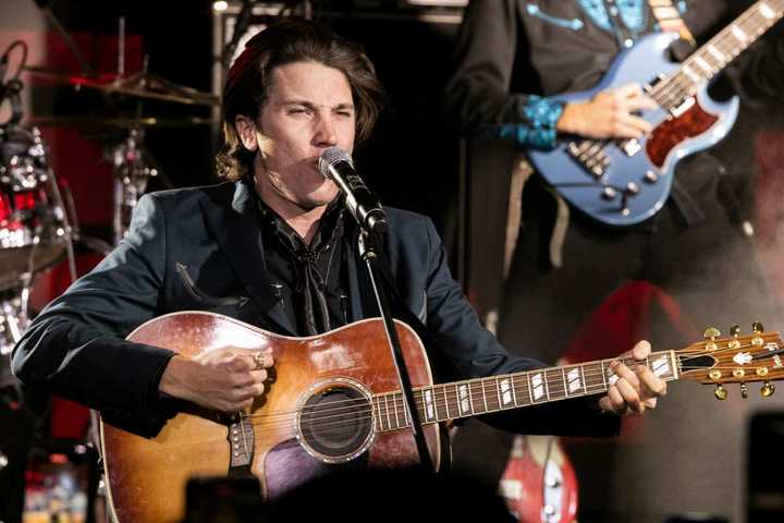 50 top male country singers you need to add to your playlist - Legit.ng